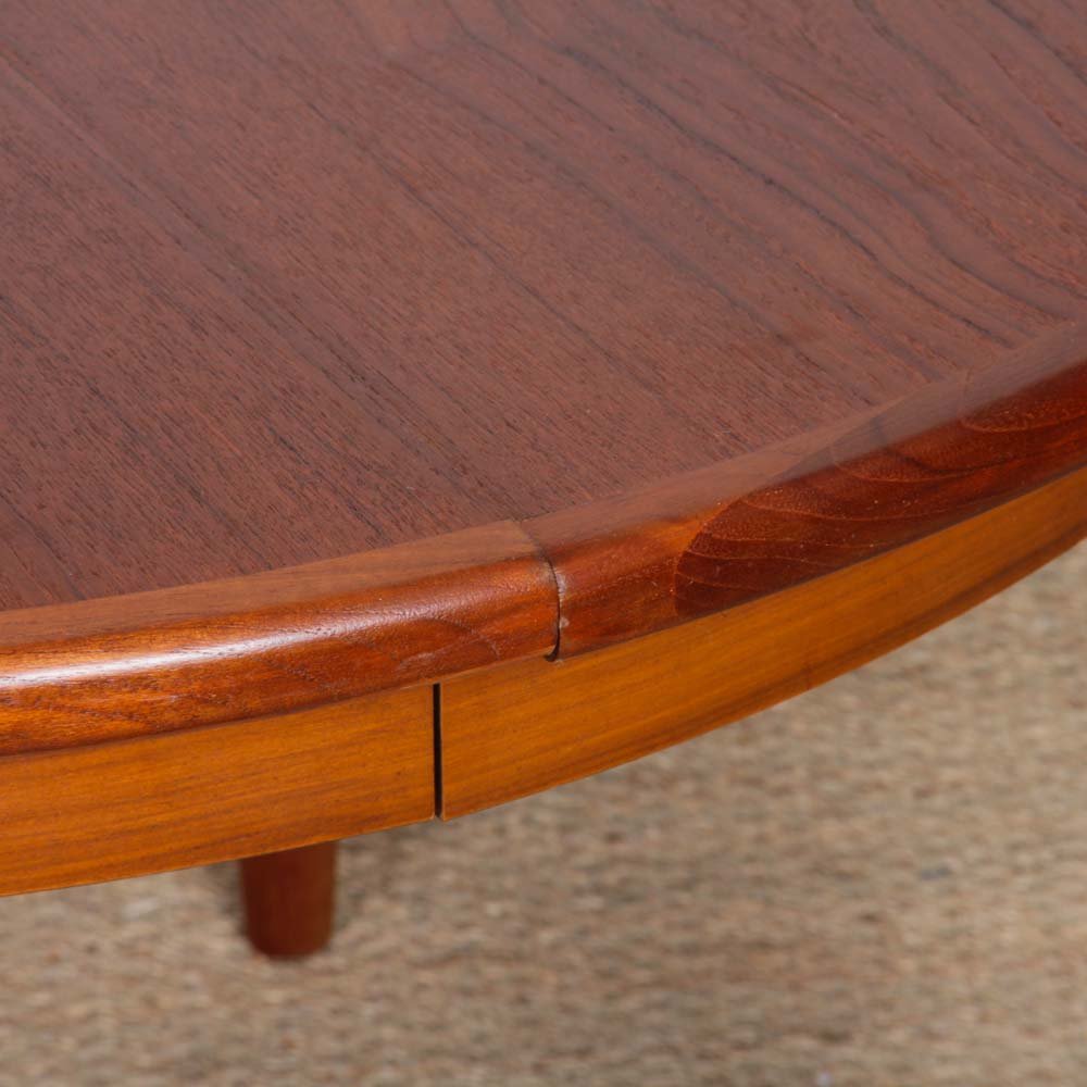 Large Round Extendable Teak Dining Table, 1960s for sale at Pamono