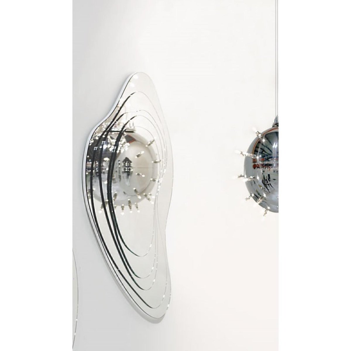 Livelli 1750 Wall Mirror with White Colored MDF by Barberini & Gunnell ...