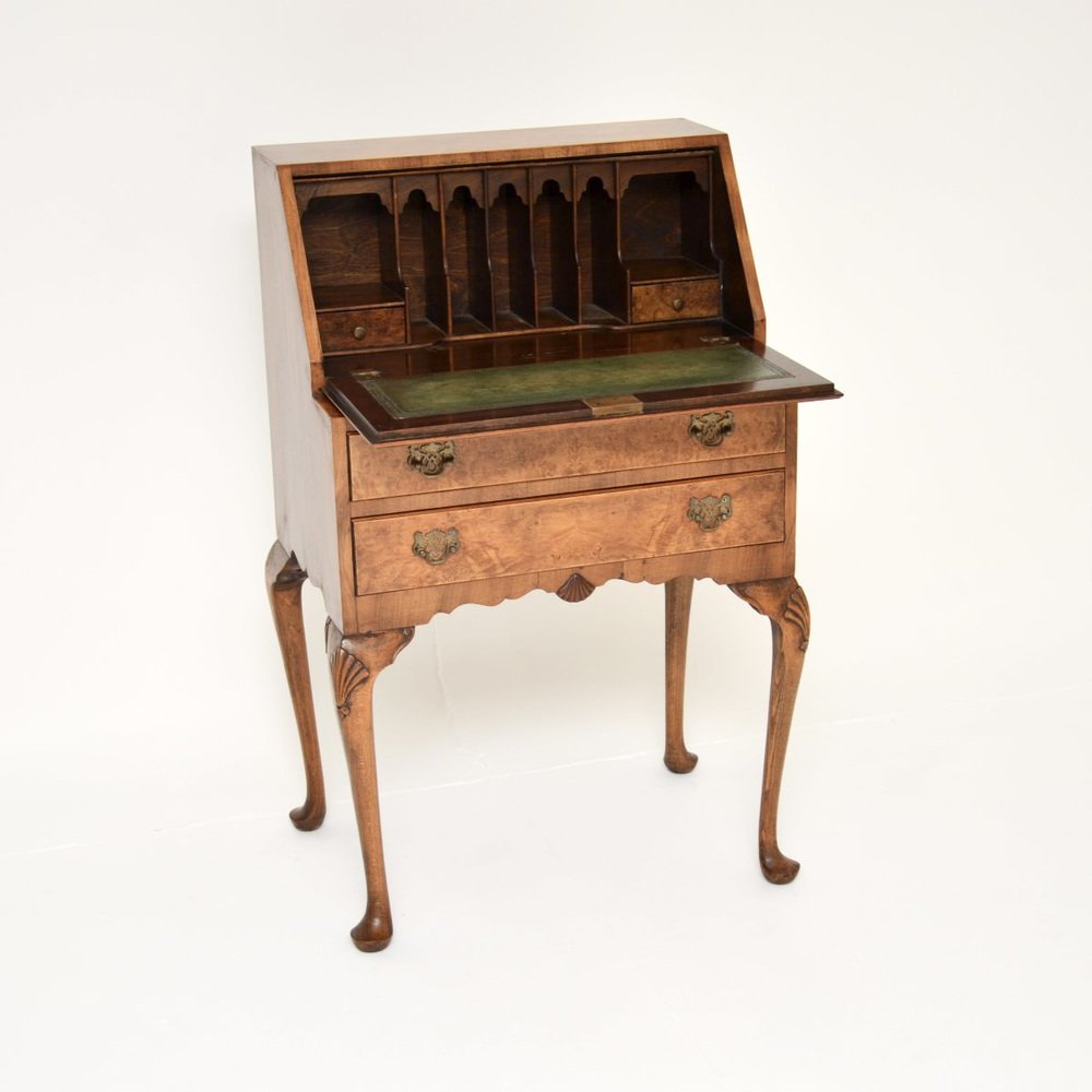 Vintage Writing Desk in Burr Walnut, 1920s for sale at Pamono
