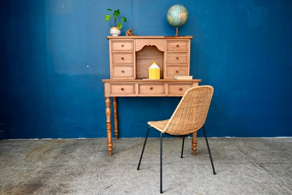 Antique Fir Tiered Desk, 1900s for sale at Pamono