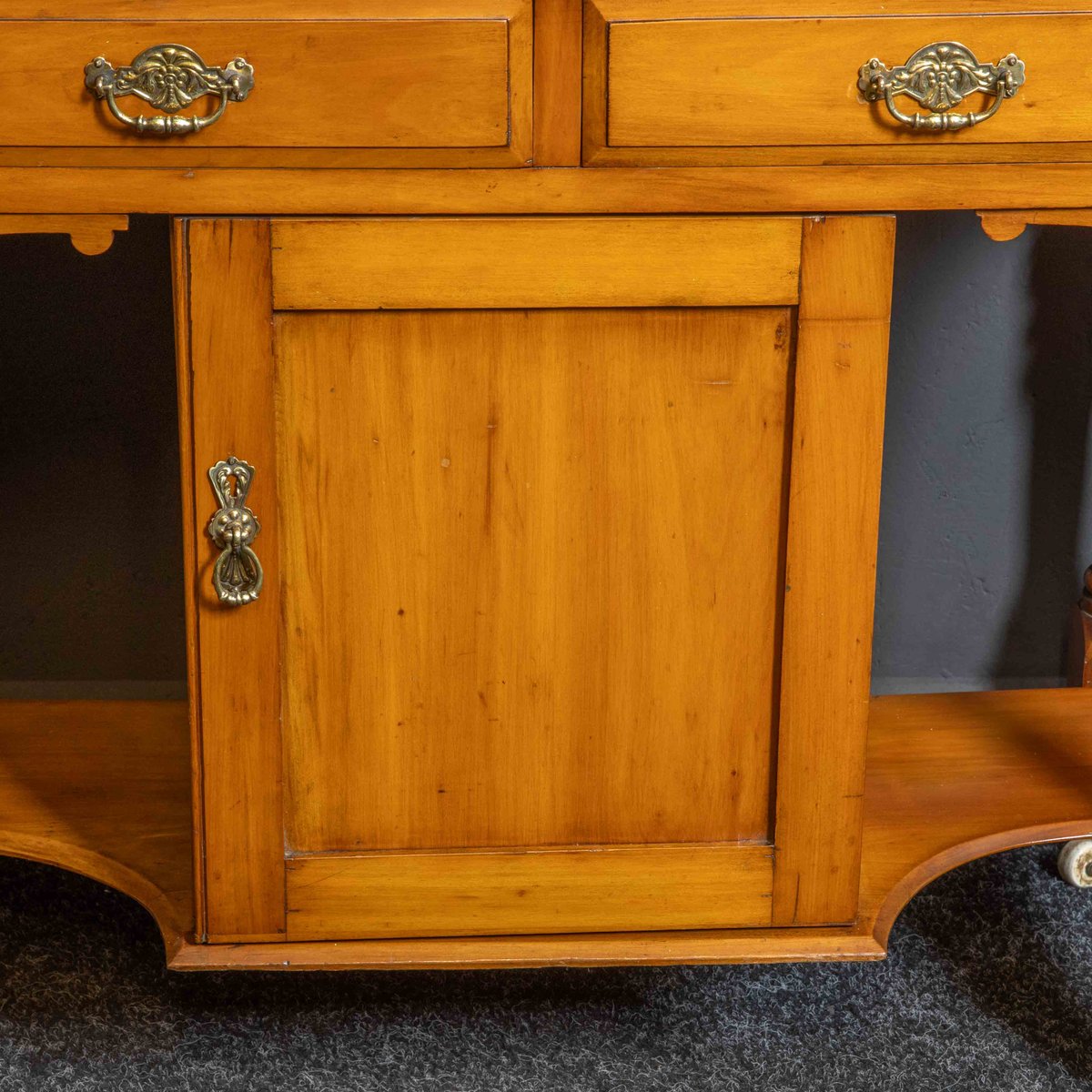 Antique Victorian Satin Birch Washstand for sale at Pamono