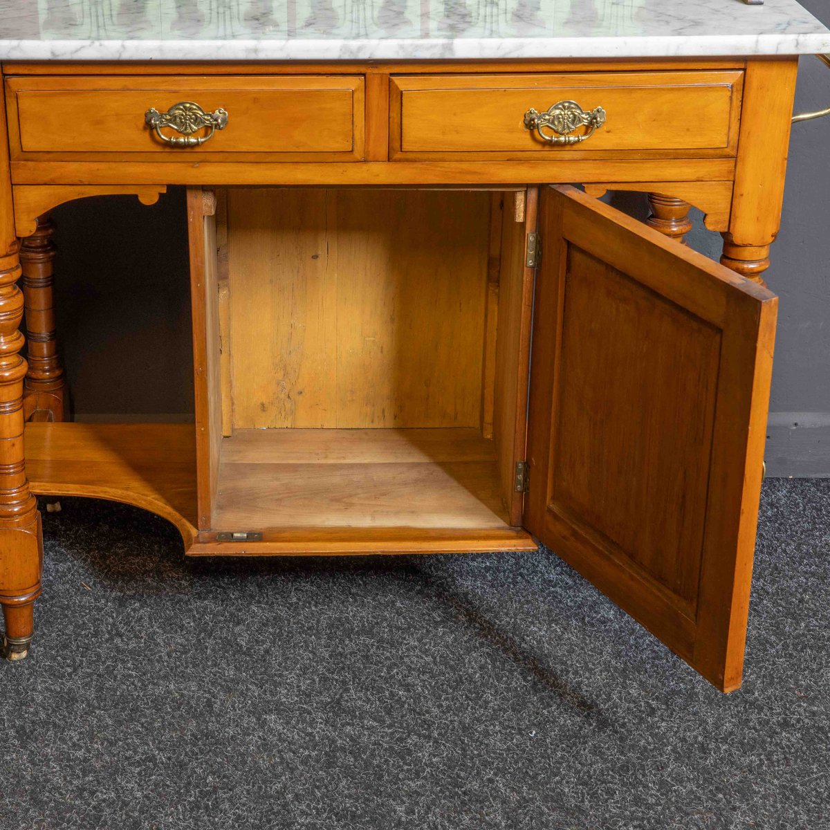 Antique Victorian Satin Birch Washstand for sale at Pamono