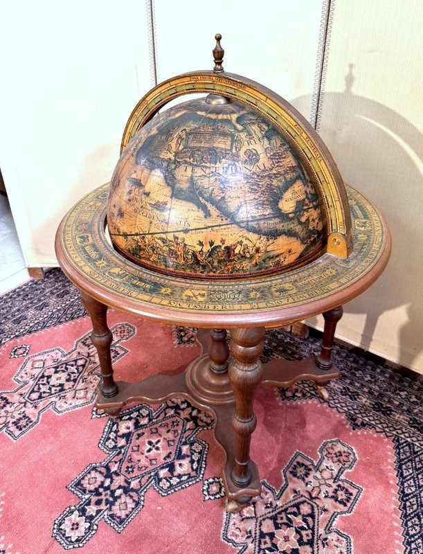 Vintage World Map Bar, 1970s for sale at Pamono