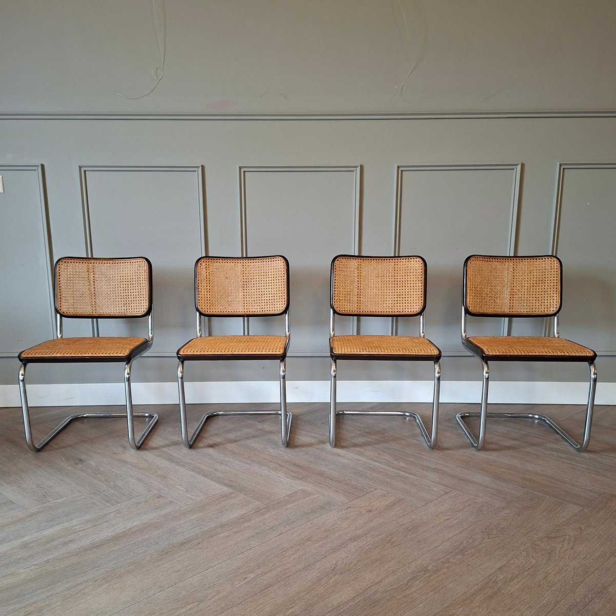 Sedie S32 di Marcel Breuer per Thonet, 1978, set di 4 in vendita su Pamono