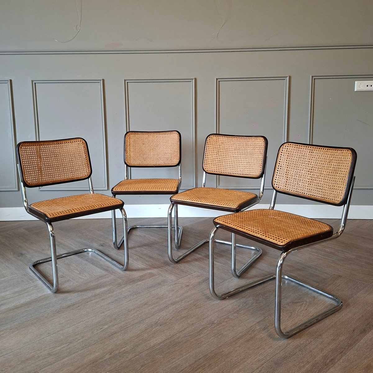 Sedie S32 di Marcel Breuer per Thonet, 1978, set di 4 in vendita su Pamono