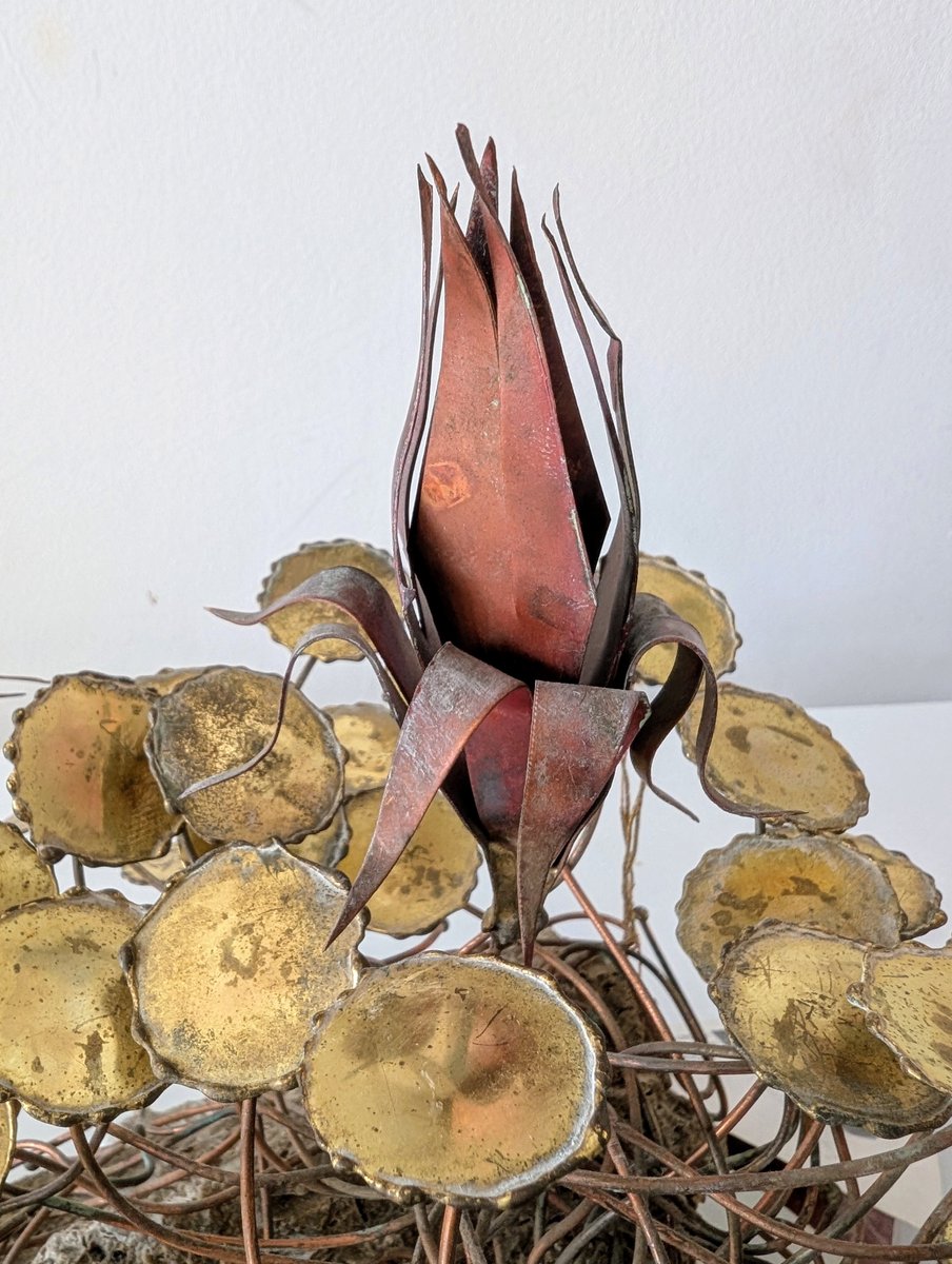 Brutalistische Mid-Century Messing, Kupfer & Felsskulptur im Stil von ...