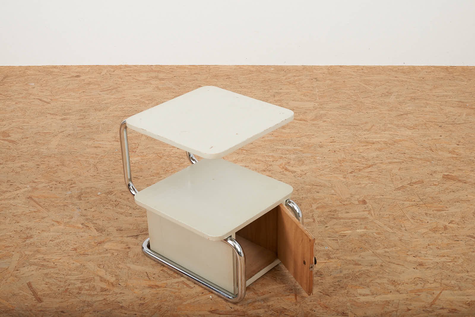 Bedside Table in Chrome-Plated Tubular Steel Frame for sale at Pamono