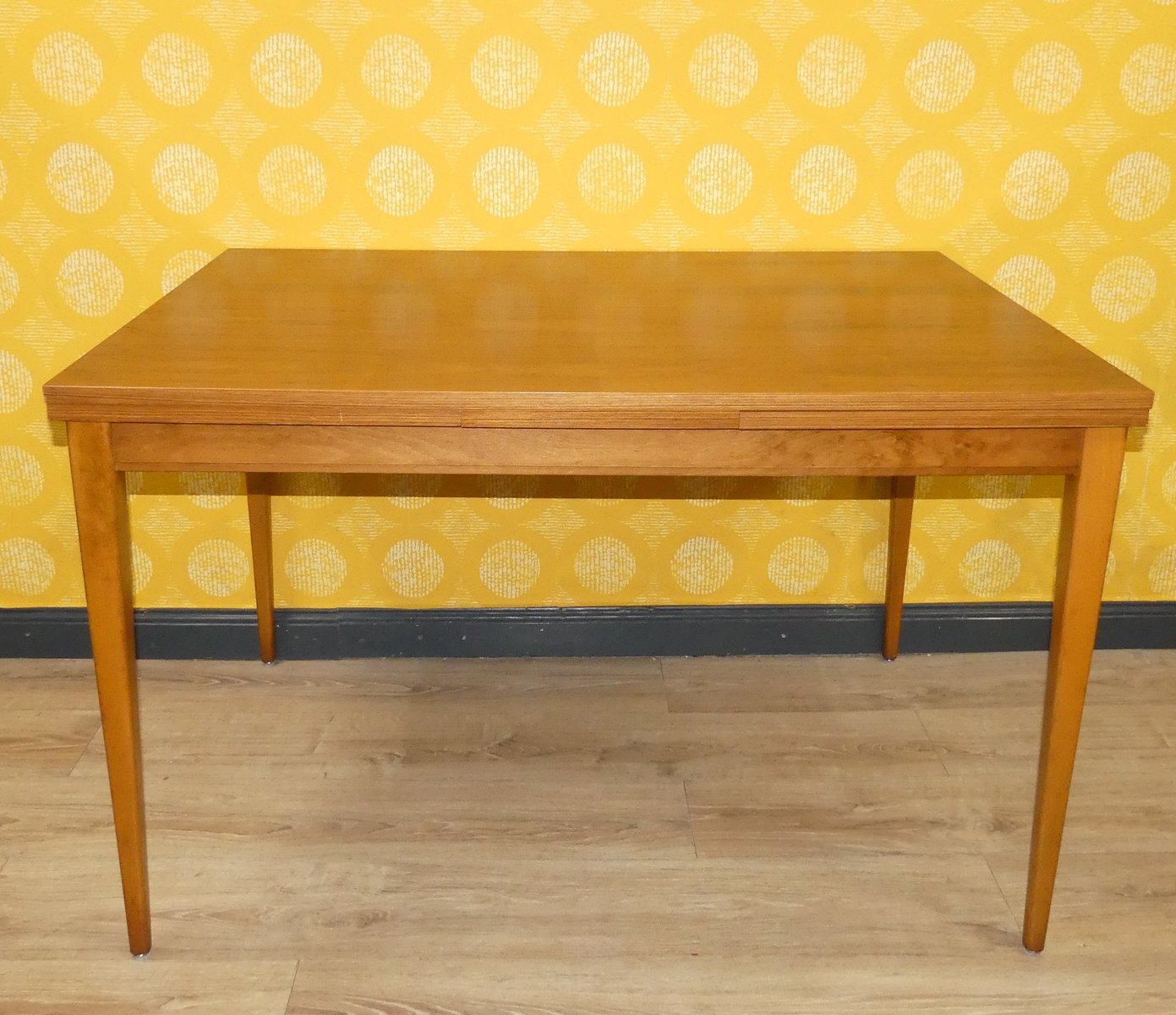 Vintage Extendable Dining Table in Walnut, 1960s for sale at Pamono