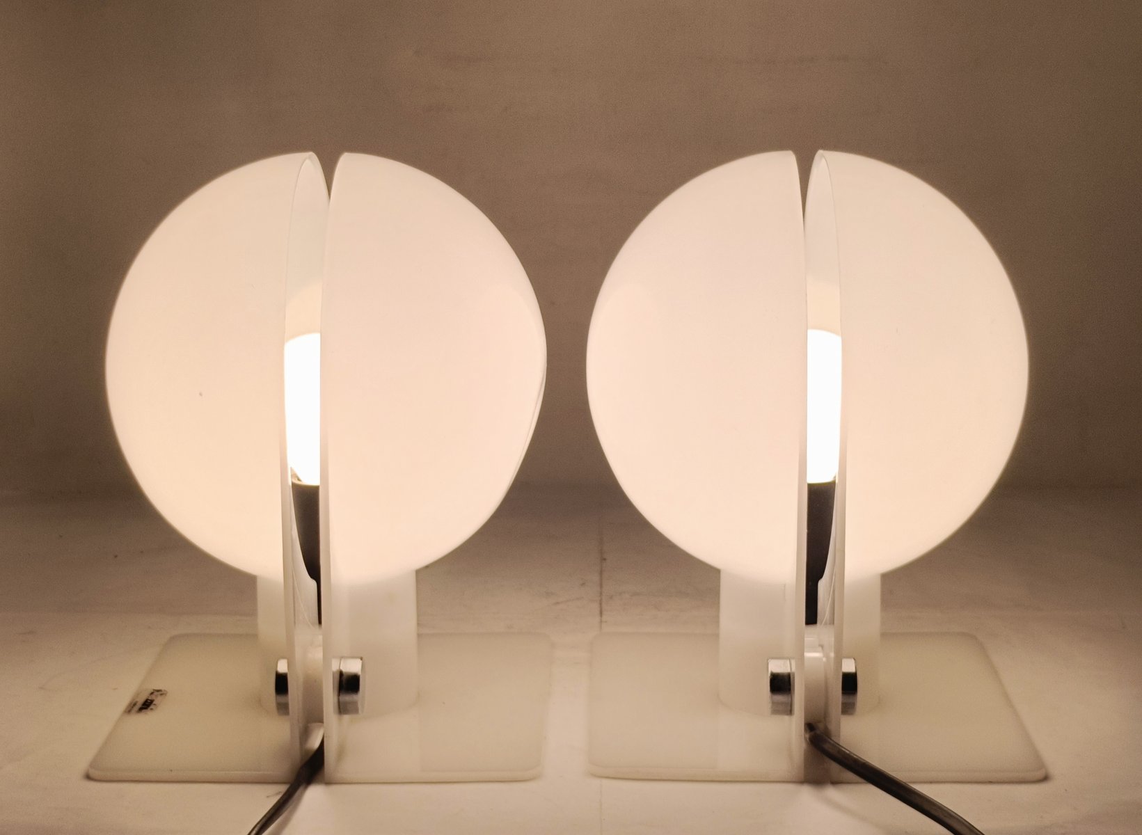 Lampade da tavolo Sirio di Ermanno Lampa & Sergio Brazzoli per Guzzini ...