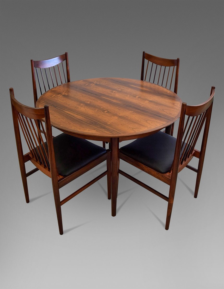 Model 422 Dining Table and Chairs in Jatoba Wood and Black Leather by ...