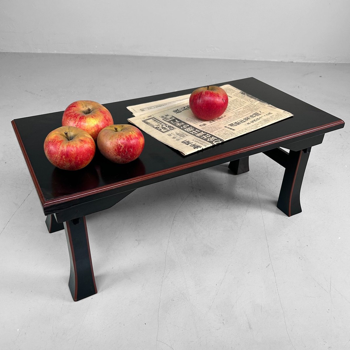 Small Japanese Low Table, 1970s for sale at Pamono