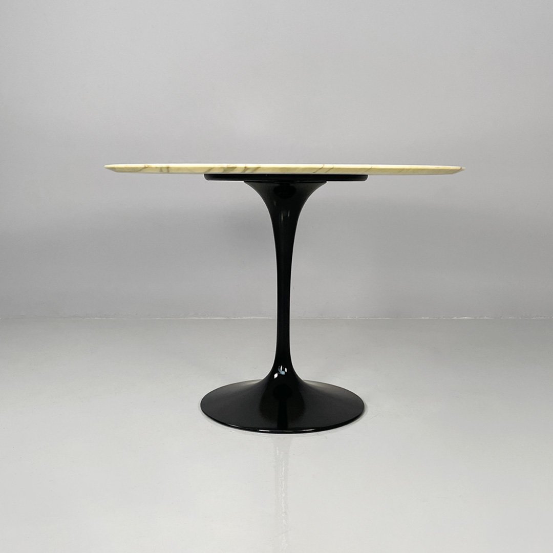 Modern Italian Round Tulip Dining Table by Eero Saarinen for Knoll ...