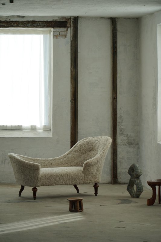 Antique Danish Sculptural Chaise Lounge in Lambswool, 1890s for sale at ...