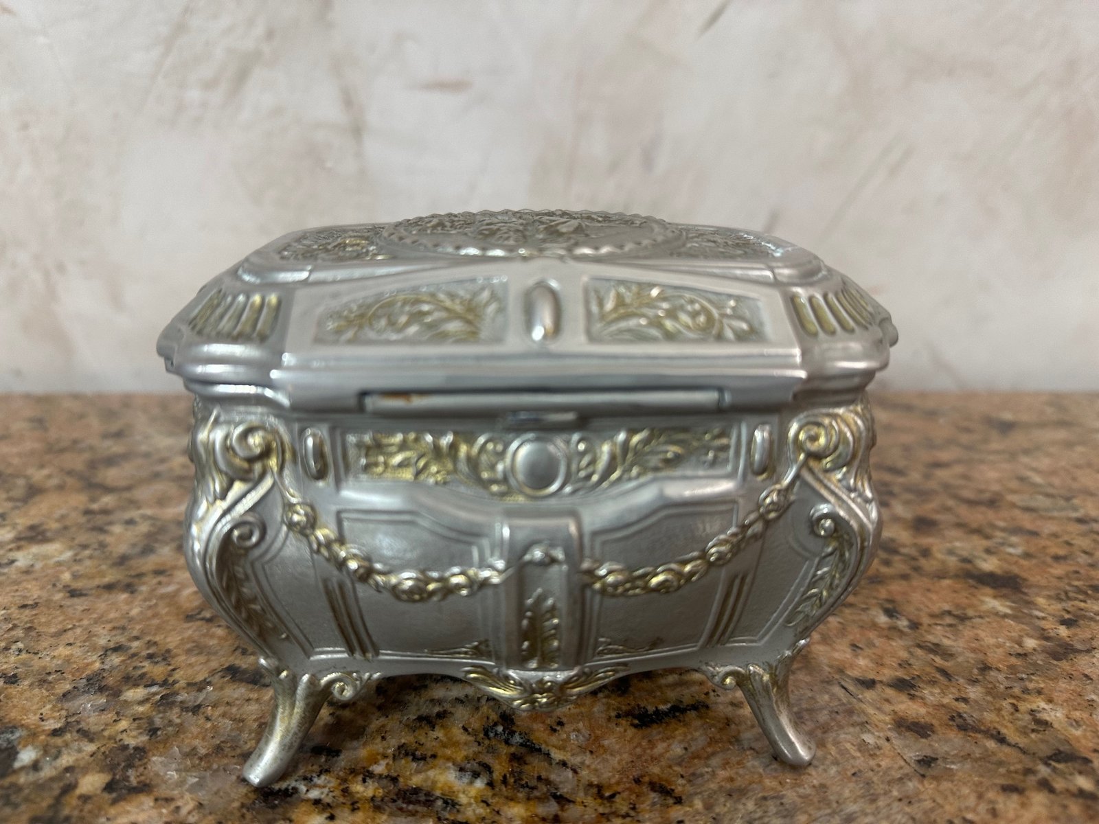 Vintage Musical Box in Metal, 1960 for sale at Pamono
