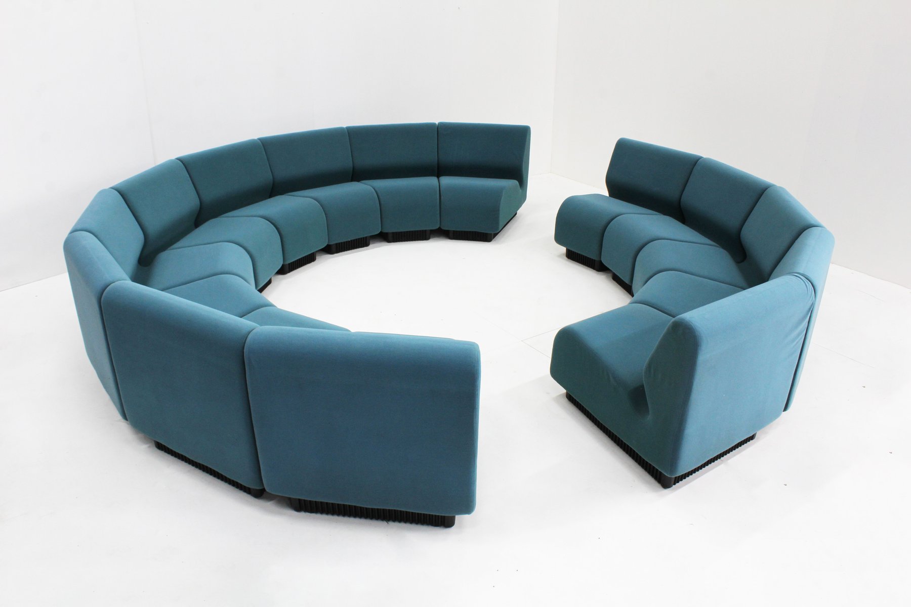 Large Vintage Round Modular Sofa by Don Chadwick for Herman Miller, 1990s, Set of 14 for sale at ...
