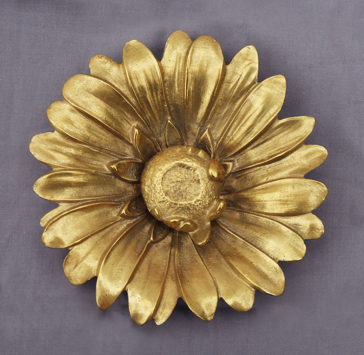 Mid-Century French Bronze Sunflower Vide Poche, 1960s for sale at Pamono