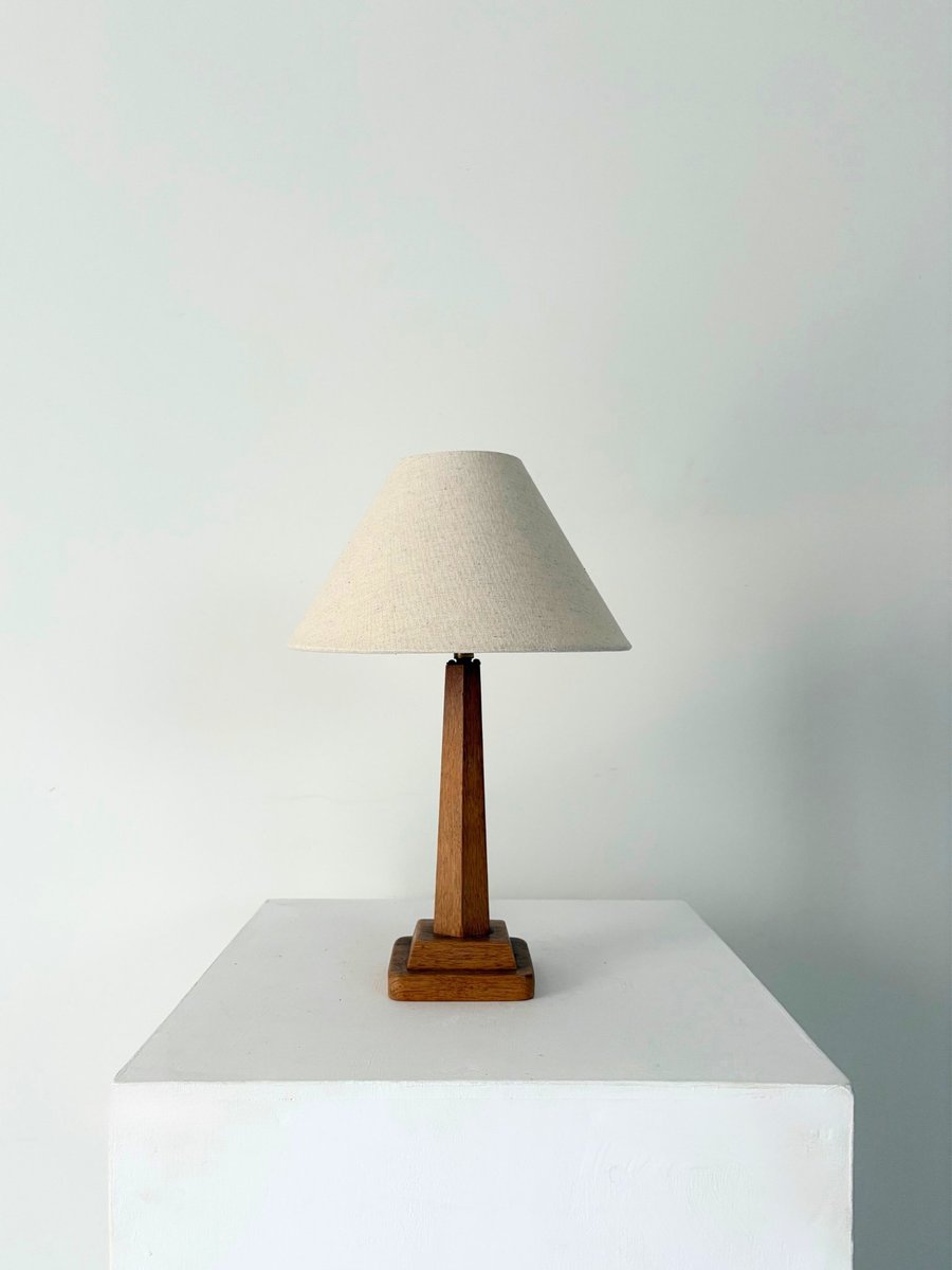 Cotswold School Table Lamp in Hand-Turned Oak, Britain, 1940s for sale ...
