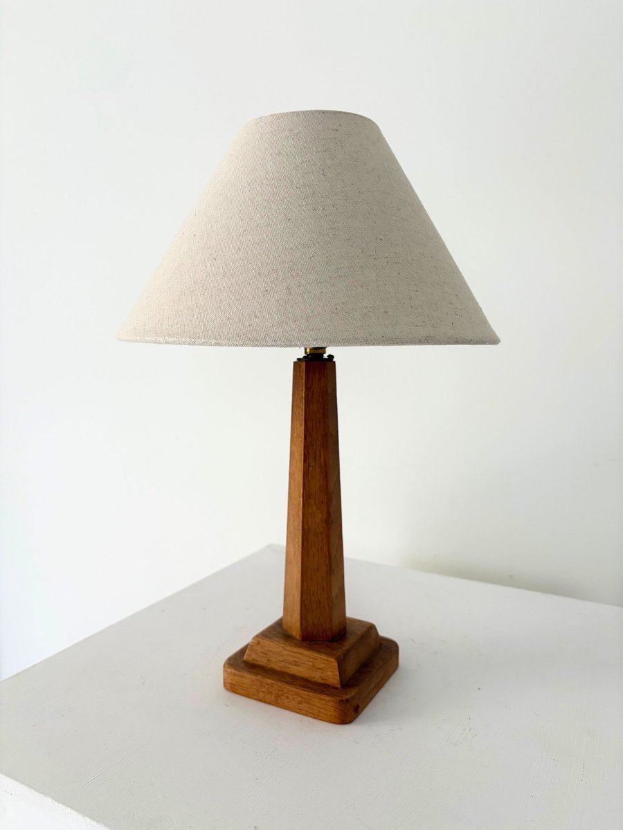 Cotswold School Table Lamp in Hand-Turned Oak, Britain, 1940s for sale ...