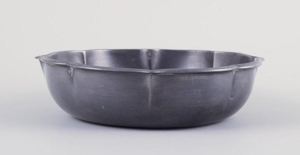 Tin Bowl with Wavy Rim by Just Andersen, 1920s for sale at Pamono