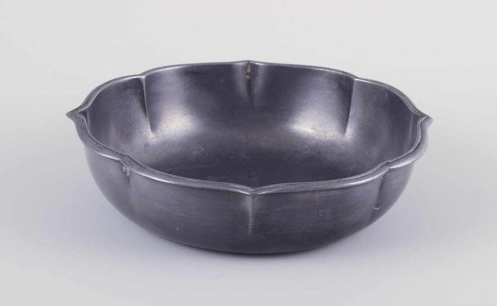 Tin Bowl with Wavy Rim by Just Andersen, 1920s for sale at Pamono