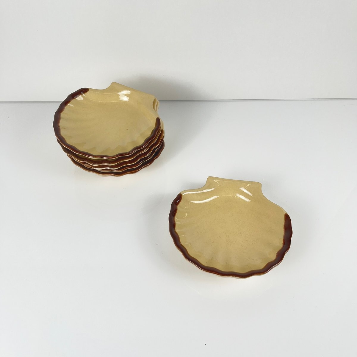 Ceramic Scallop Shell Bowls by E. Henry, 1960, Set of 6 for sale at Pamono