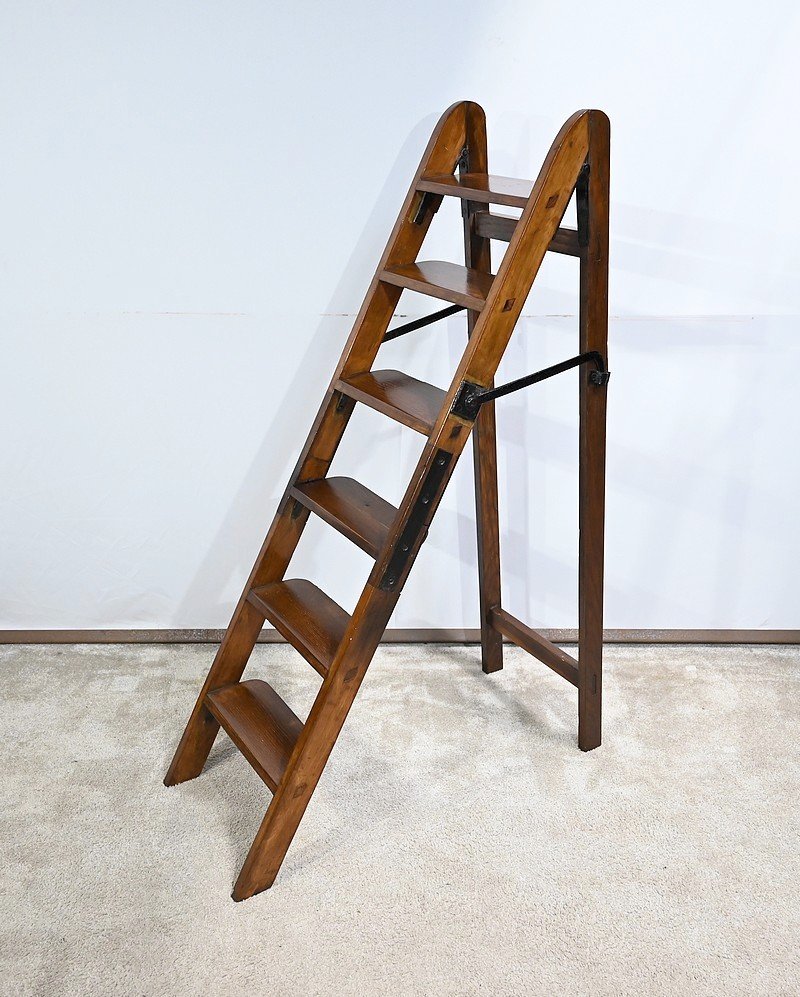 Library Step Stool, 1920s for sale at Pamono