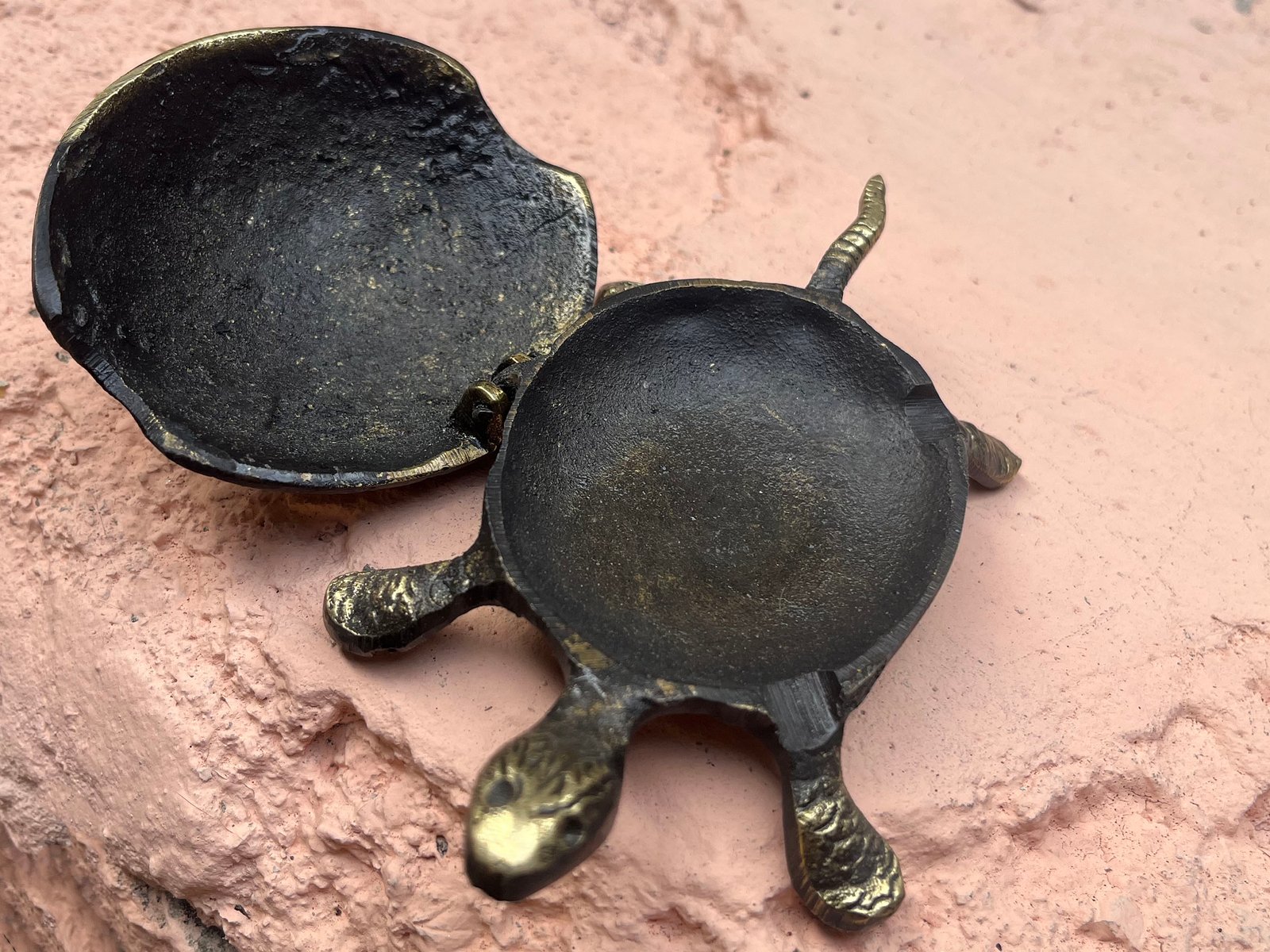 Brass Turtle Ashtray with Lid for sale at Pamono