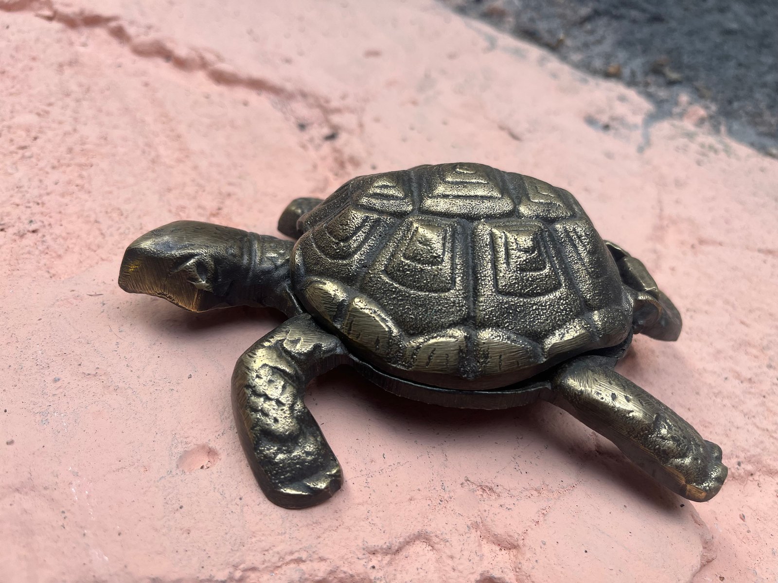 Brass Turtle Ashtray with Lid for sale at Pamono