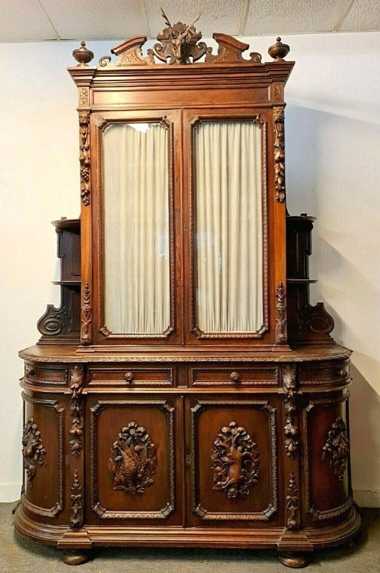 Renaissance Style Walnut Demi-Lune Bookcase, 1850s for sale at Pamono
