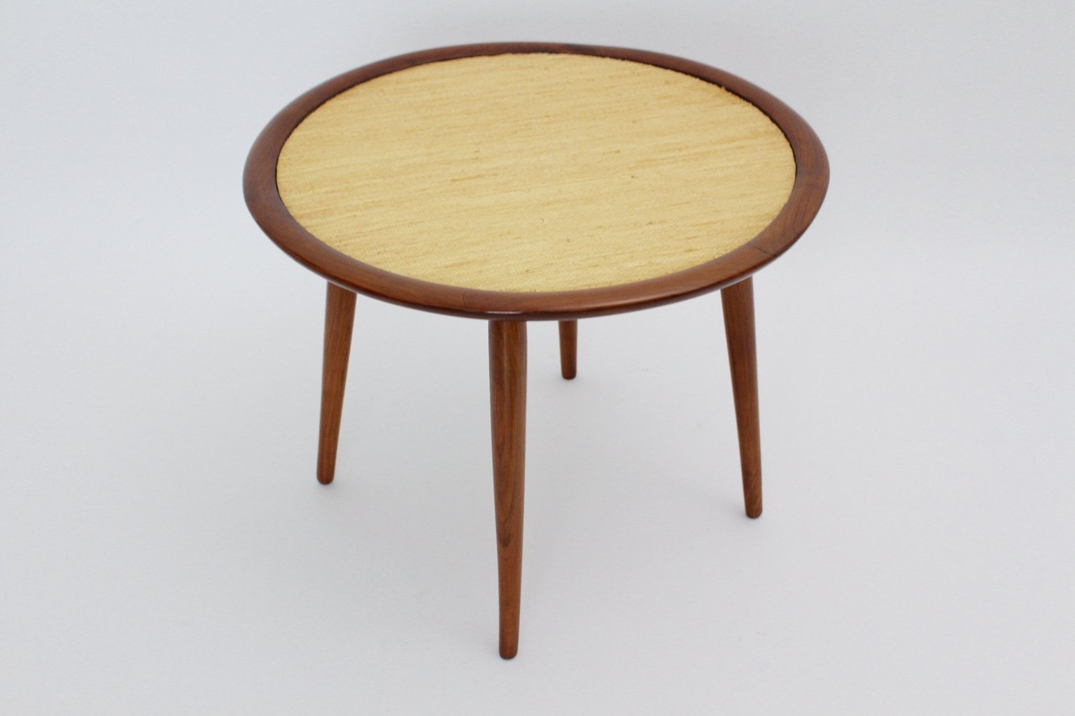 Österreichischer Mid-Century Kirschholz Couchtisch von Max Kment bei ...