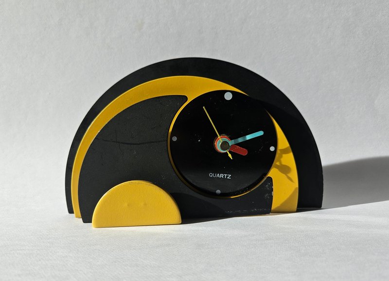 Mid-Century Table or Desk Clock, 1970s for sale at Pamono