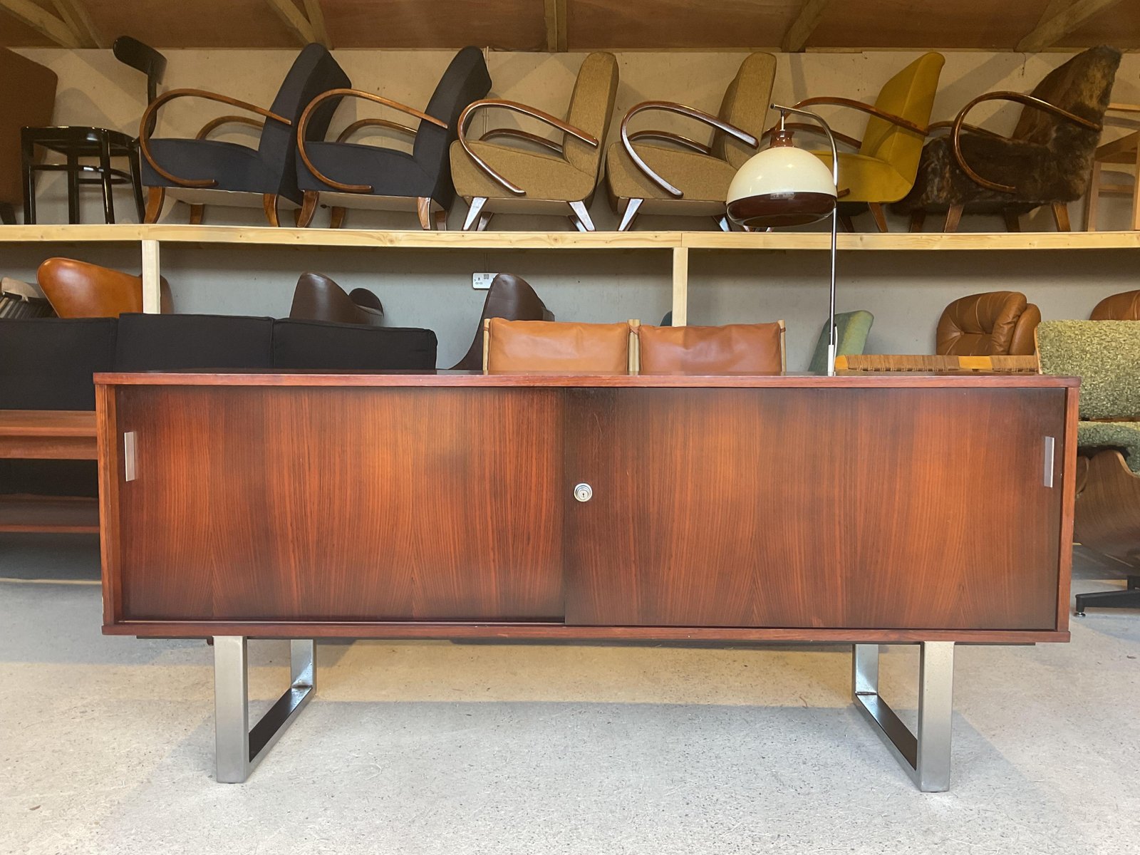 Enfilade Gordon Russell par Trevor Chinn et Ray Leigh en vente sur Pamono