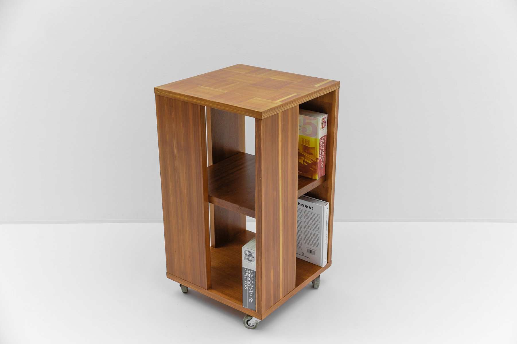 Scandinavian Rollable 4-Sided Bookcase in Pine, 1960s for sale at Pamono