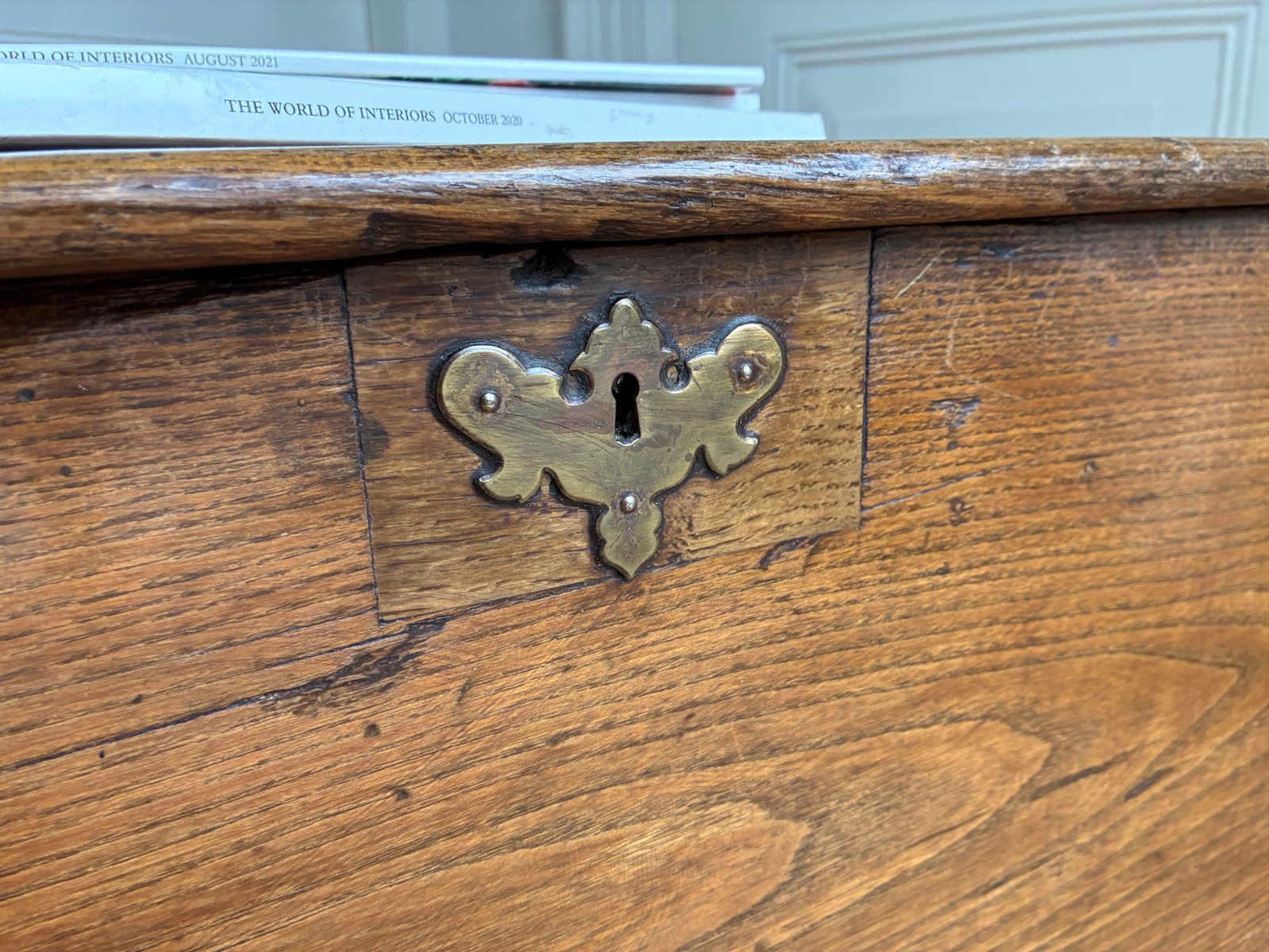 Grand Commode Antique en Orme, 1890s en vente sur Pamono