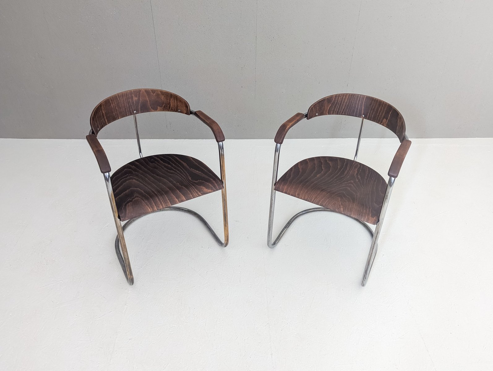 SS 33 Cantilever Armchairs by Hans & Wassili Luckhardt for Hynek ...