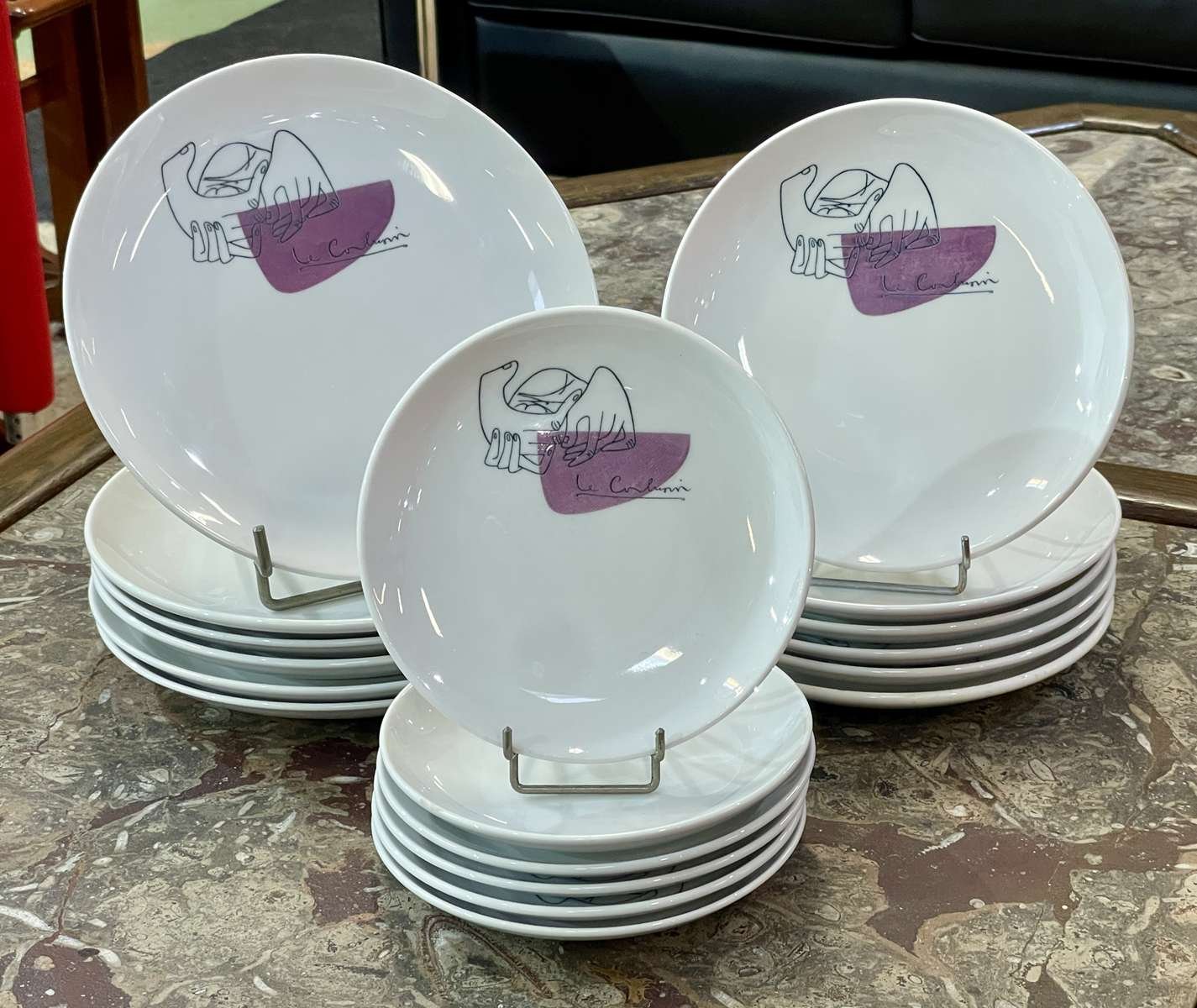 Vintage Dinner Service by Le Corbusier, 1970s, Set of 18 for sale at Pamono