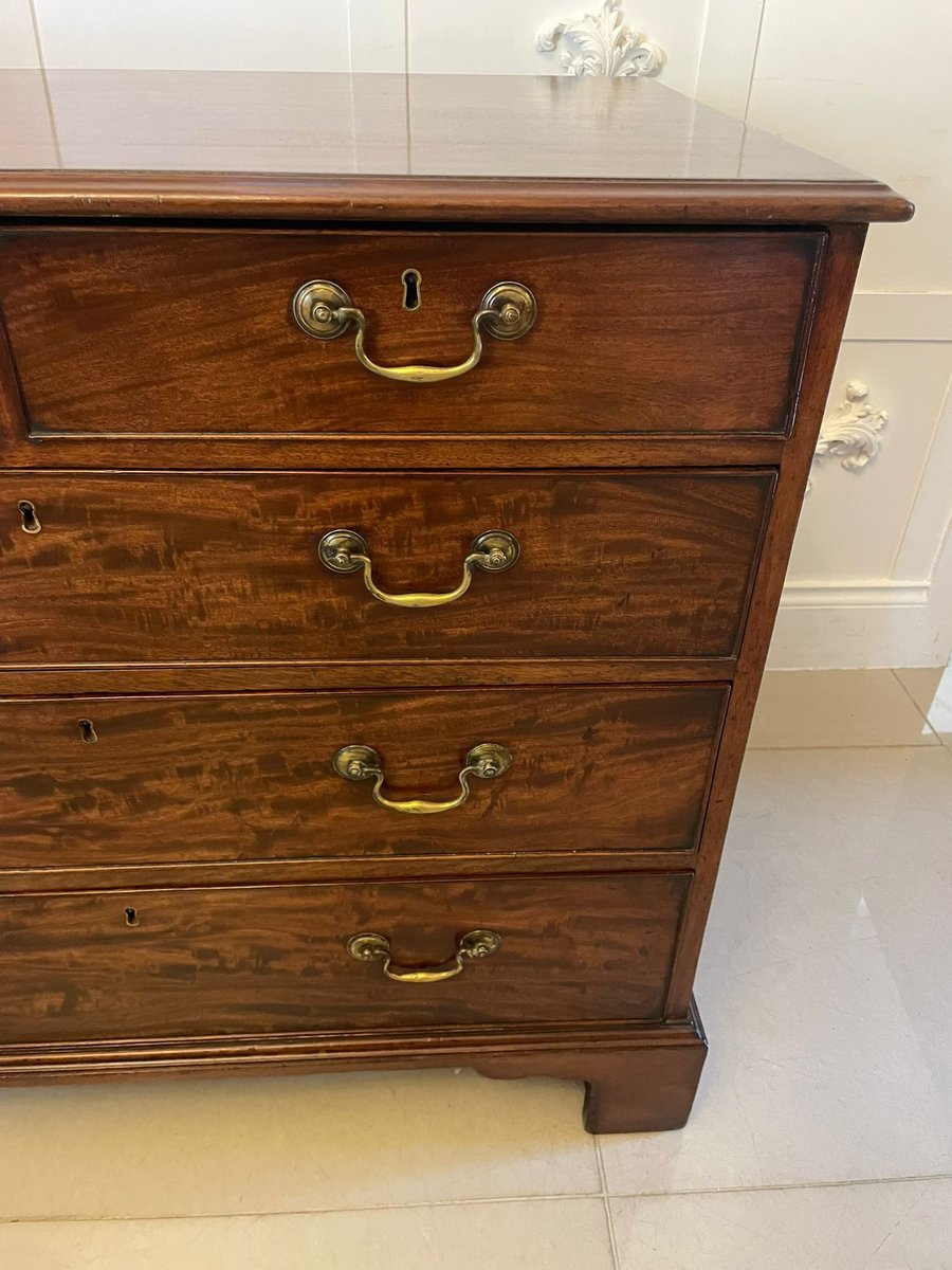 Commode à Tiroirs George III Antique en Acajou, 1790s en vente sur Pamono