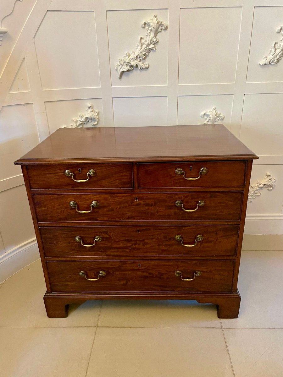 Commode à Tiroirs George III Antique en Acajou, 1790s en vente sur Pamono
