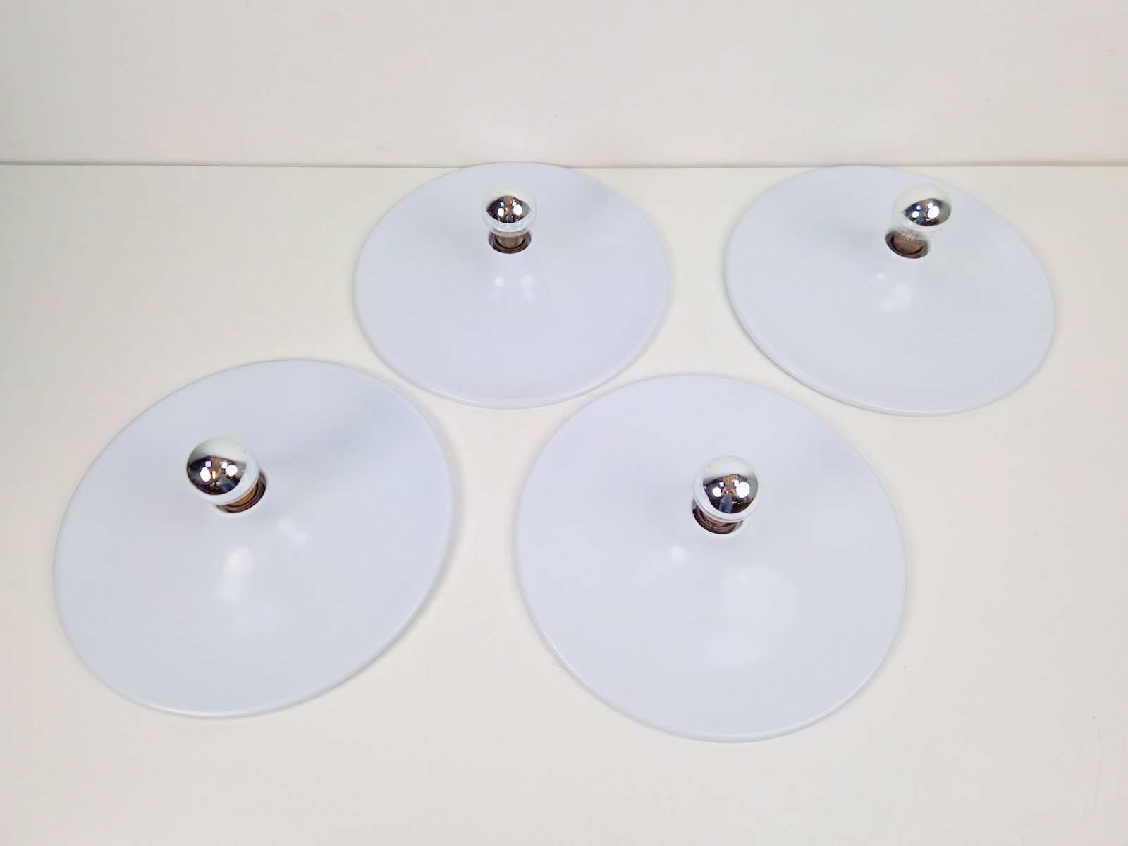 Vintage White UFO Disc Wall Lamps from Targetti Sankey, 1970s, Set of 4 ...