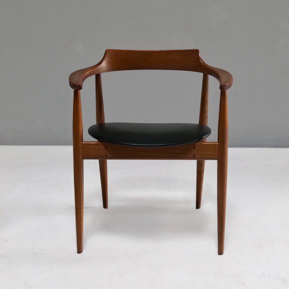 ST 750 Oval Chairs by Arne Wahl Iversen for Niels Eilersen, 1960s, Set ...