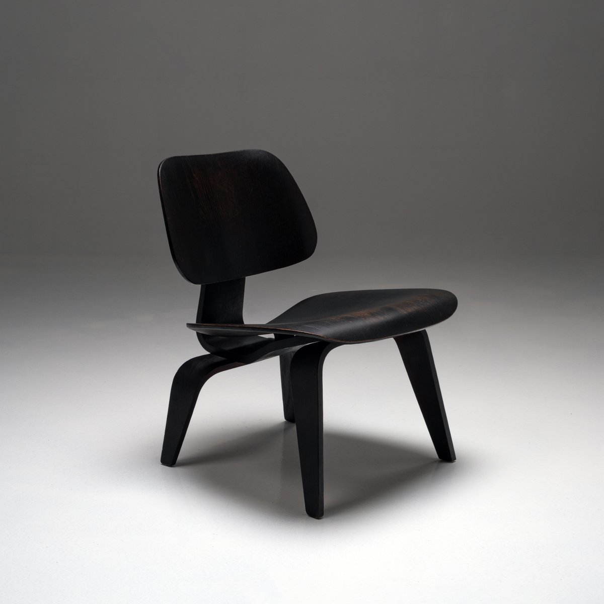 LCW Lounge Chair by Charles & Ray Eames for Herman Miller, 1950s for ...