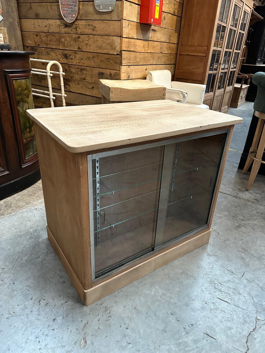 Store Display Counter, 1950s for sale at Pamono