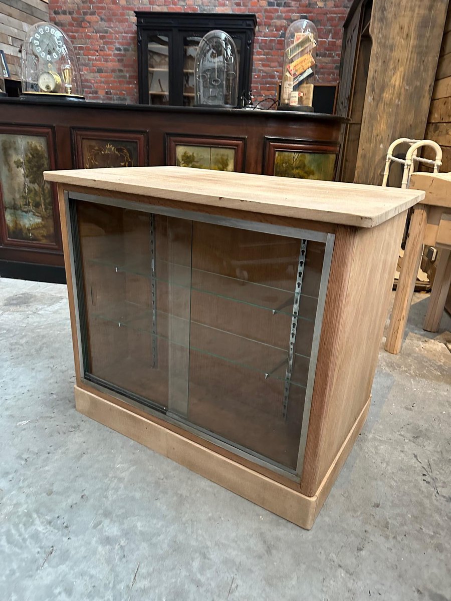 Store Display Counter, 1950s for sale at Pamono