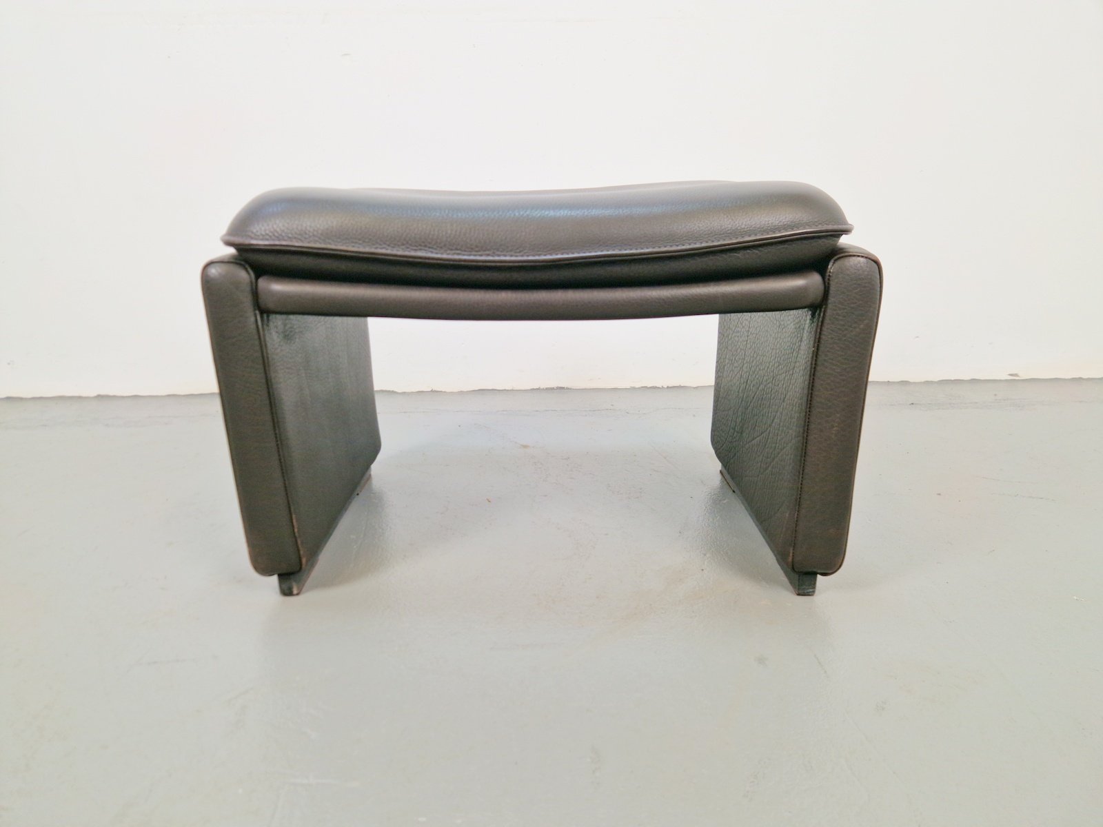 DS 50 Ottoman in Brown Buffalo Leather from De Sede, 1990s for sale at ...