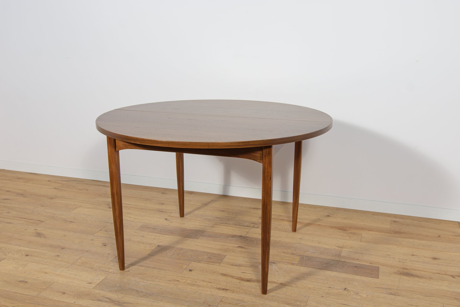 Mid-Century Modern Round Fresco Dining Table in Teak from G-Plan, 1960s ...