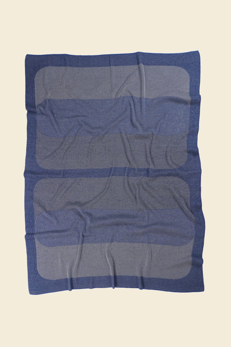 Graphic Blanket in Grey by BOI for sale at Pamono