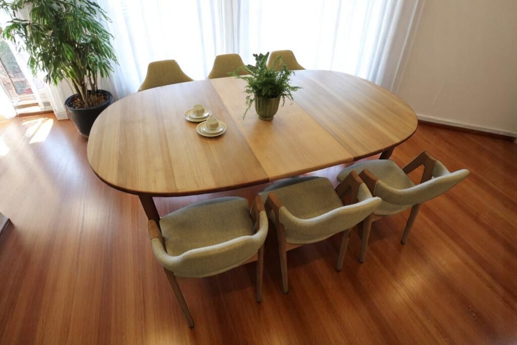 Vintage Oval Dining Table in Oak from Brdr. Andersen, 1960s for sale at ...