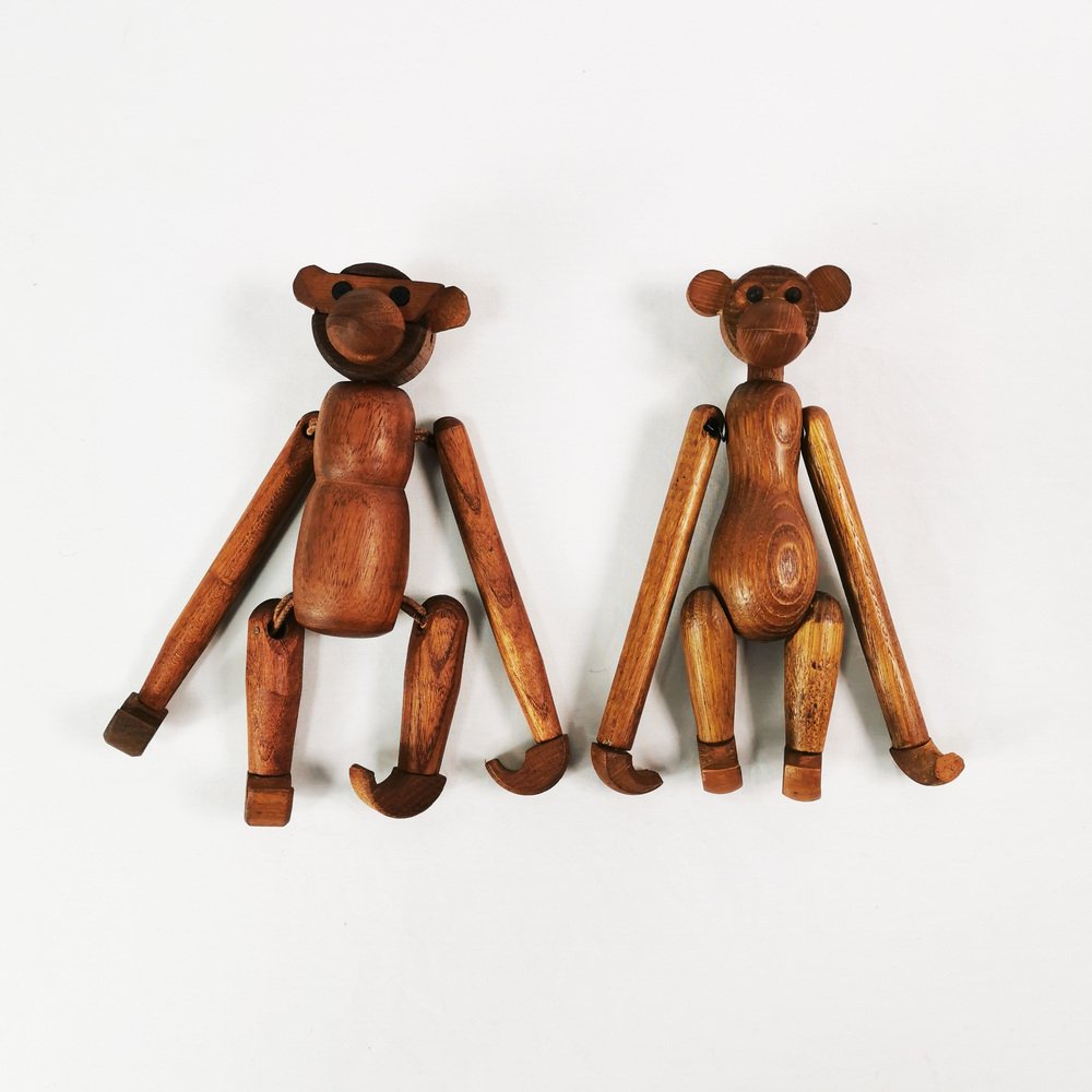 Vintage Wooden Monkeys, Denmark, 1950s-1960s, Set of 2 for sale at Pamono