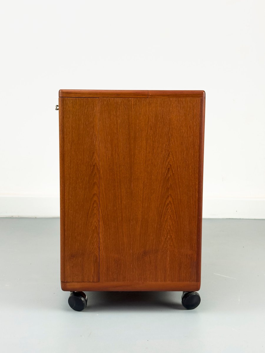 Teak Bar Cabinet by Illum Wikkelsø for CFC Silkeborg, 1960s for sale at Pamono
