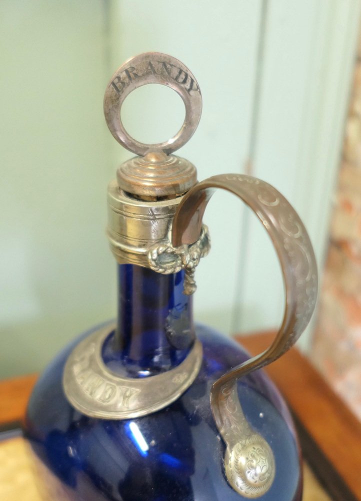 English Flagon Decanters, 19th Century, Set of 15 for sale at Pamono